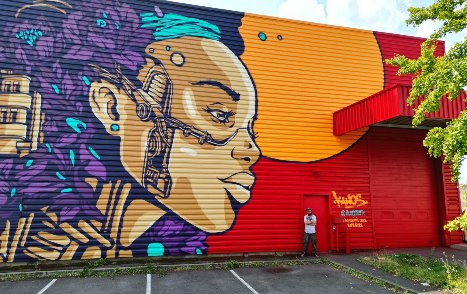 Alex Kanos french Street Artist on large-scale Murals